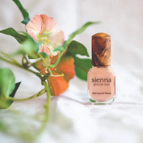 Nail polish, acrylic, gel explained – us.sienna.co
